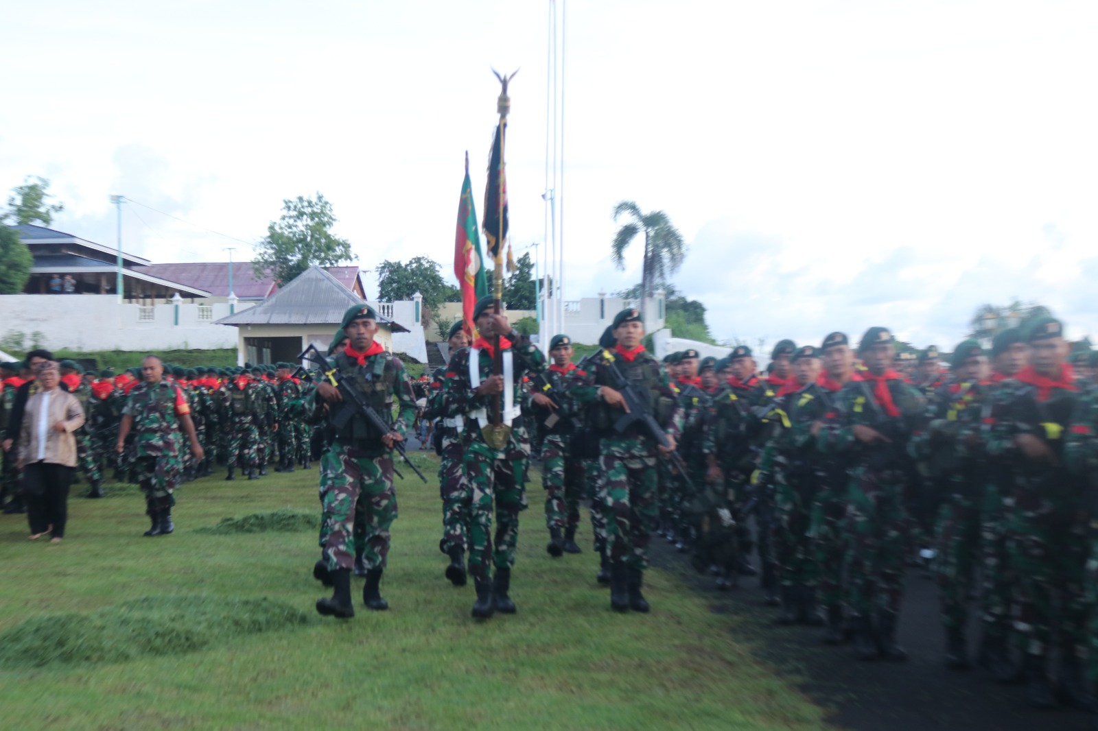Pelepasan Satgas Pamtas RI-PNG Yonif 732/Banau, Suasana Haru dan Nasionalisme Warnai Upacara ...